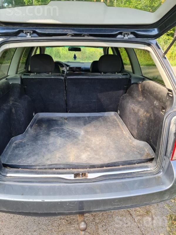 Grey Volkswagen Passat B5 2002 in Jelgava, with an engine capacity of 1.90 L and mileage of 450 thousand km for 750 €, photo 4 on AUTOMOTO.COM.LV