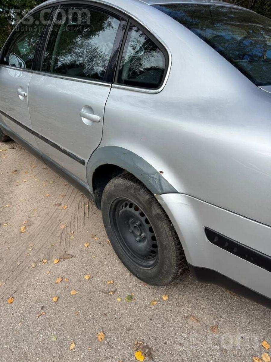 Pelēks Volkswagen Passat B5 2004 Liepāja, ar dzinēja tilpumu 1.90 L un nobraukumu 301 tūkst. km par 870 €, foto 5 vietnē AUTOMOTO.COM.LV