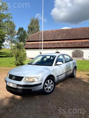 Grey Volkswagen Passat B5 1996 in Ventspils, with an engine capacity of 1.80 L and mileage of 318 thousand km for 1450 €, photo  on AUTOMOTO.COM.LV