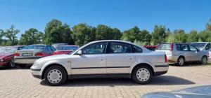 Pelēks Volkswagen Passat B5 1997 Valmiera, ar dzinēja tilpumu 1.60 L un nobraukumu 226 tūkst. km par 1100 €, foto 7 vietnē AUTOMOTO.COM.LV