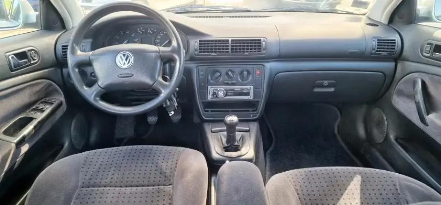 Pelēks Volkswagen Passat B5 1997 Valmiera, ar dzinēja tilpumu 1.60 L un nobraukumu 226 tūkst. km par 1100 €, foto 10 vietnē AUTOMOTO.COM.LV