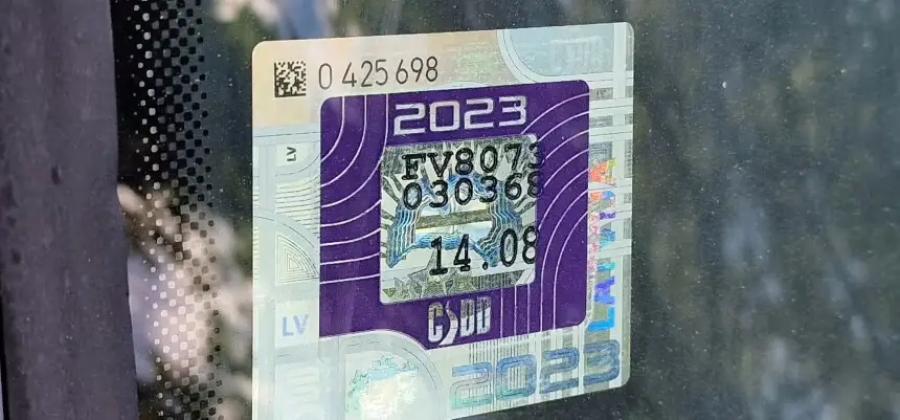 Pelēks Volkswagen Passat B5 1997 Valmiera, ar dzinēja tilpumu 1.60 L un nobraukumu 226 tūkst. km par 1100 €, foto 14 vietnē AUTOMOTO.COM.LV