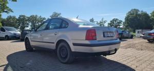 Grey Volkswagen Passat B5 1997 in Valmiera, with an engine capacity of 1.80 L and mileage of 257 thousand km for 1100 €, photo 6 on AUTOMOTO.COM.LV