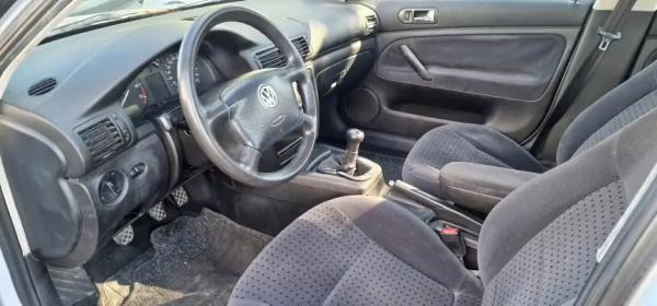Pelēks Volkswagen Passat B5 1997 Valmiera, ar dzinēja tilpumu 1.80 L un nobraukumu 257 tūkst. km par 1100 €, foto 10 vietnē AUTOMOTO.COM.LV