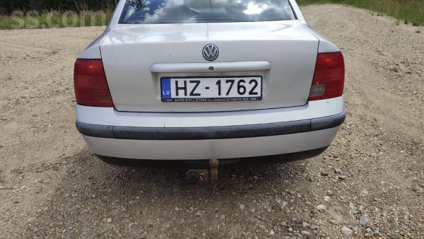 Pelēks Volkswagen Passat B5 1997 Daugavpils, ar dzinēja tilpumu 1.80 L un nobraukumu 372 tūkst. km par 850 €, foto 4 vietnē AUTOMOTO.COM.LV