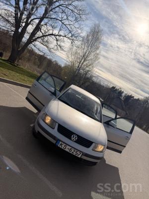 Pelēks Volkswagen Passat B5 1998 Rēzekne, ar dzinēja tilpumu 1.90 L un nobraukumu 400 tūkst. km par 1450 €, foto 3 vietnē AUTOMOTO.COM.LV