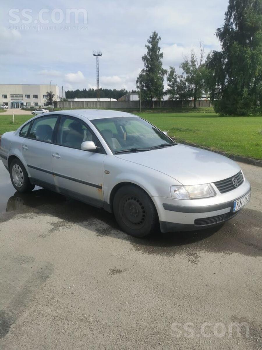 Pelēks Volkswagen Passat B5 1998 Rīga, ar dzinēja tilpumu 1.90 L un nobraukumu 400 tūkst. km par 900 €, foto 1 vietnē AUTOMOTO.COM.LV