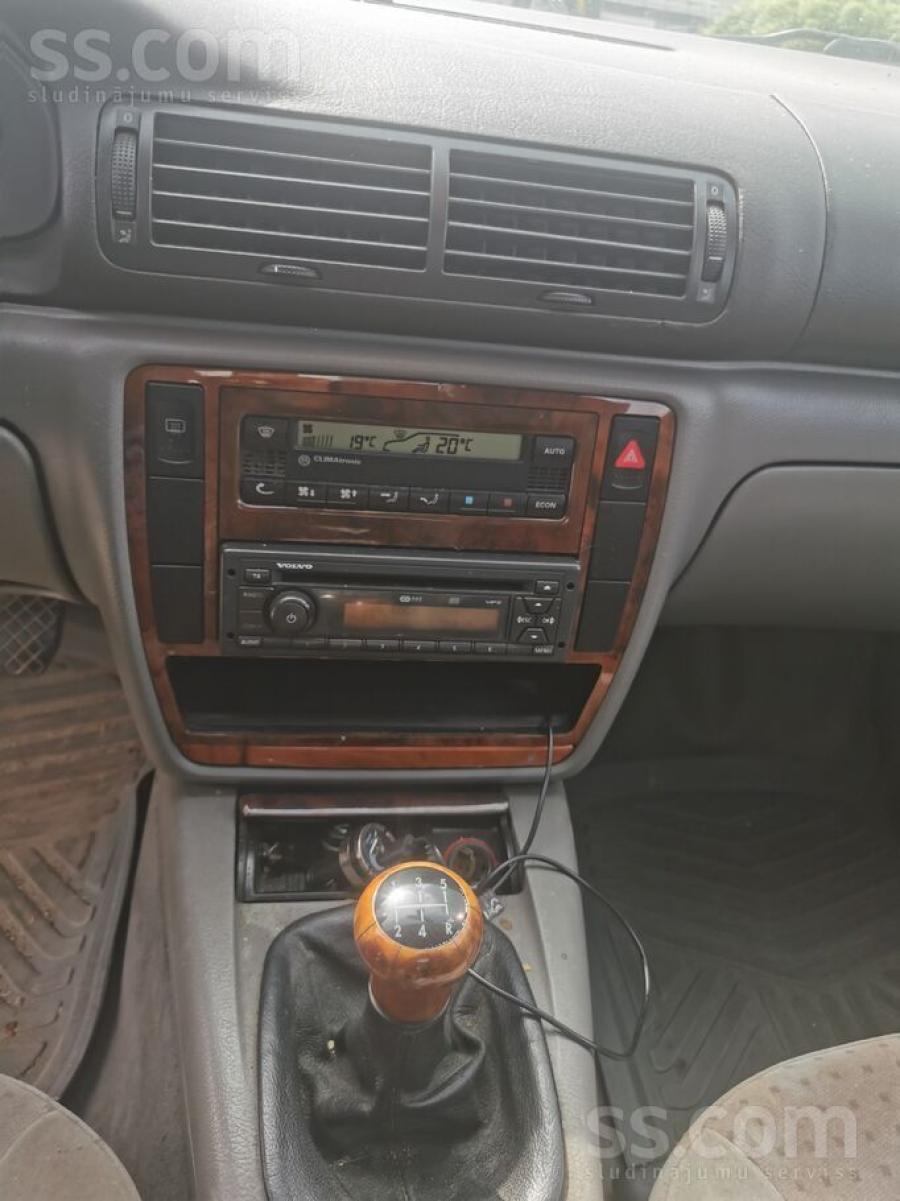 Pelēks Volkswagen Passat B5 1998 Rīga, ar dzinēja tilpumu 1.90 L un nobraukumu 400 tūkst. km par 900 €, foto 7 vietnē AUTOMOTO.COM.LV