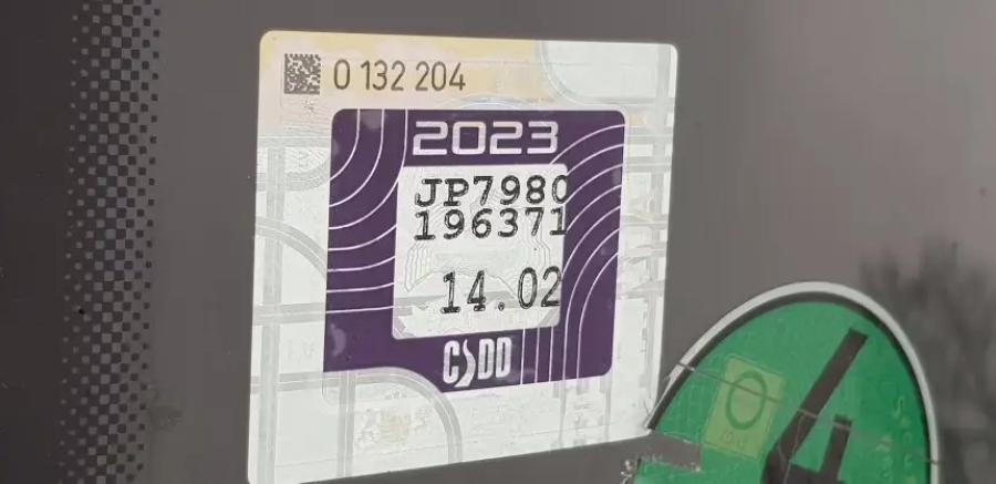 Pelēks Volkswagen Passat B5 1998 Valmiera, ar dzinēja tilpumu 1.60 L un nobraukumu 301 tūkst. km par 1000 €, foto 15 vietnē AUTOMOTO.COM.LV