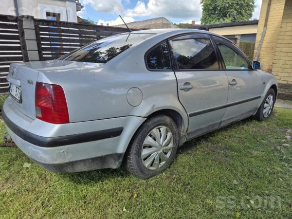 Grey Volkswagen Passat B5 1998 in Talsi, with an engine capacity of 1.90 L and mileage of 349 thousand km for 850 €, photo 5 on AUTOMOTO.COM.LV