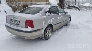 Grey Volkswagen Passat B5 1998 in Tukums, with an engine capacity of 1.90 L and mileage of 672 thousand km for 600 €, photo 3 on AUTOMOTO.COM.LV