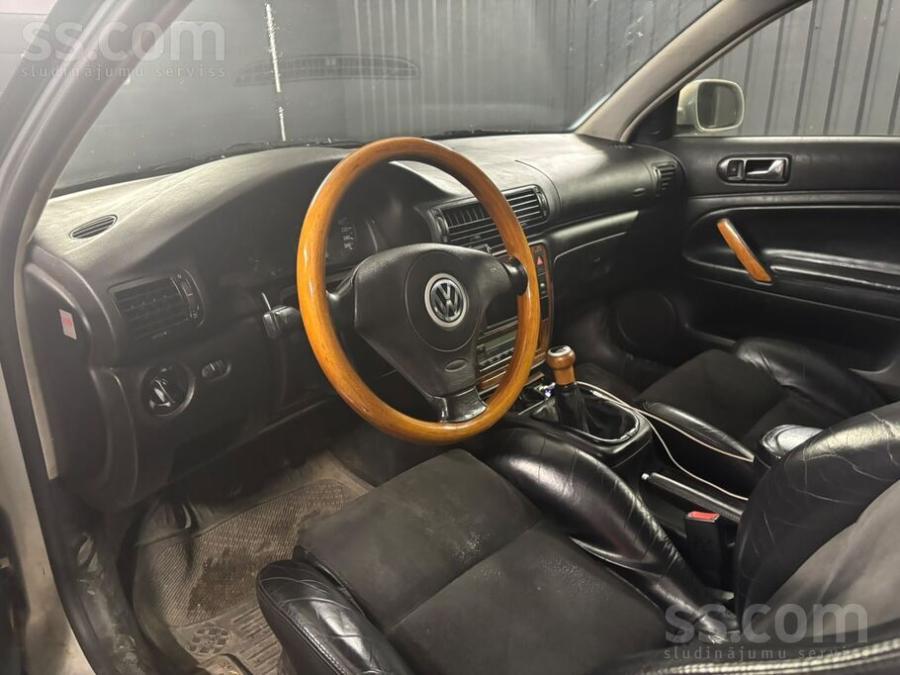 Pelēks Volkswagen Passat B5 1999 Liepāja, ar dzinēja tilpumu 2.80 L un nobraukumu 440 tūkst. km par 950 €, foto 3 vietnē AUTOMOTO.COM.LV