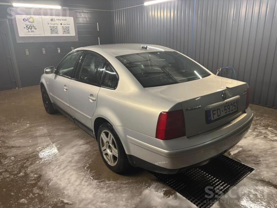 Pelēks Volkswagen Passat B5 1999 Liepāja, ar dzinēja tilpumu 2.80 L un nobraukumu 440 tūkst. km par 950 €, foto 7 vietnē AUTOMOTO.COM.LV