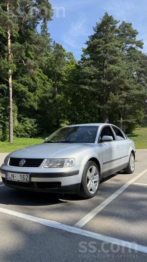 Grey Volkswagen Passat B5 1999 in Aluksne, with an engine capacity of 1.90 L and mileage of 391 thousand km for 3500 €, photo 4 on AUTOMOTO.COM.LV