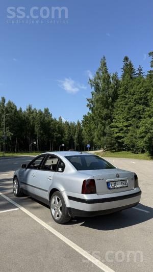 Grey Volkswagen Passat B5 1999 in Aluksne, with an engine capacity of 1.90 L and mileage of 391 thousand km for 3500 €, photo 6 on AUTOMOTO.COM.LV