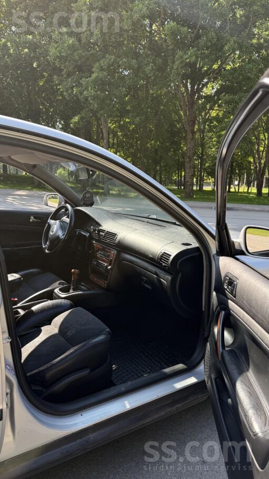 Grey Volkswagen Passat B5 1999 in Aluksne, with an engine capacity of 1.90 L and mileage of 391 thousand km for 3500 €, photo 9 on AUTOMOTO.COM.LV