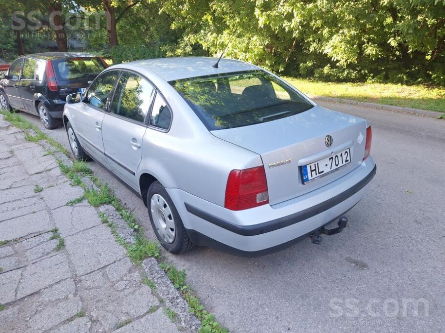 Pelēks Volkswagen Passat B5 1999 Rīga, ar dzinēja tilpumu 1.60 L un nobraukumu 250 tūkst. km par 990 €, foto 3 vietnē AUTOMOTO.COM.LV