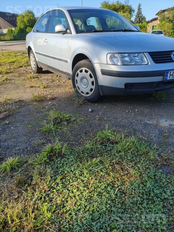 Pelēks Volkswagen Passat B5 1999 Bauska, ar dzinēja tilpumu 1.60 L un nobraukumu 286 tūkst. km par 1200 €, foto 2 vietnē AUTOMOTO.COM.LV