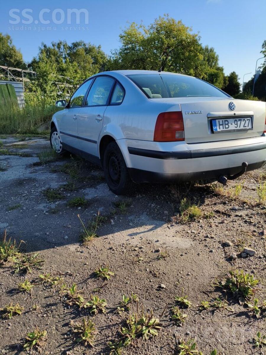 Pelēks Volkswagen Passat B5 1999 Bauska, ar dzinēja tilpumu 1.60 L un nobraukumu 286 tūkst. km par 1200 €, foto 5 vietnē AUTOMOTO.COM.LV
