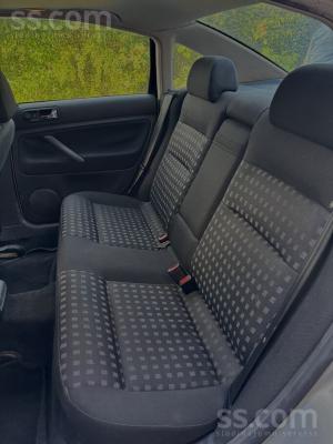 Grey Volkswagen Passat B5 2000 in Dobele, with an engine capacity of 1.90 L and mileage of 255 thousand km for 1200 €, photo 9 on AUTOMOTO.COM.LV