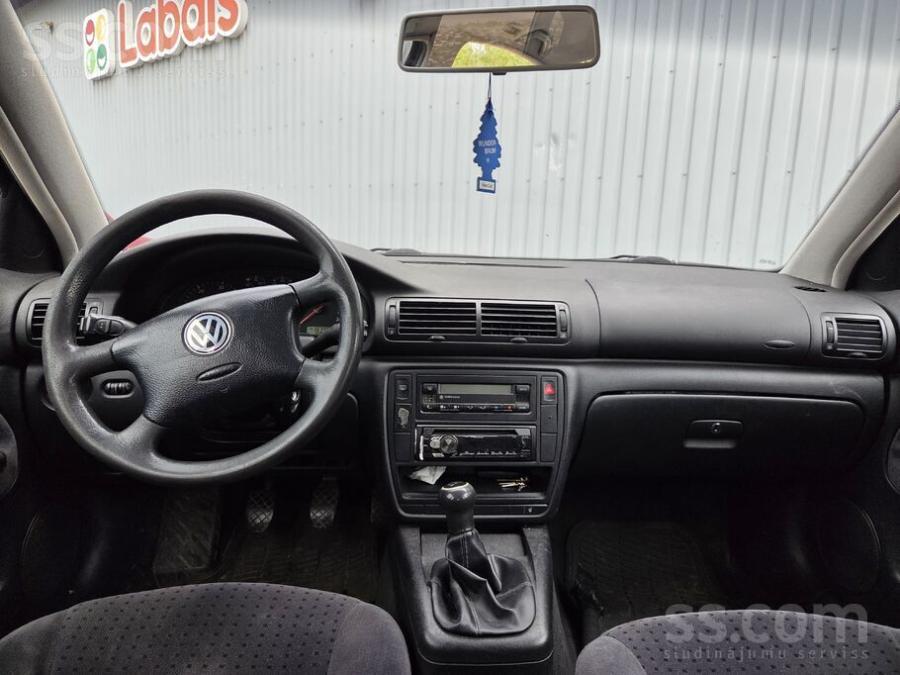 Pelēks Volkswagen Passat B5 2000 Preiļi, ar dzinēja tilpumu 1.90 L un nobraukumu 411 tūkst. km par 550 €, foto 4 vietnē AUTOMOTO.COM.LV