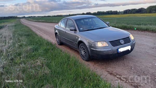 Grey Volkswagen Passat B5 2001 in Jekabpils, with an engine capacity of 1.90 L and mileage of 401 thousand km for 1350 €, photo 3 on AUTOMOTO.COM.LV