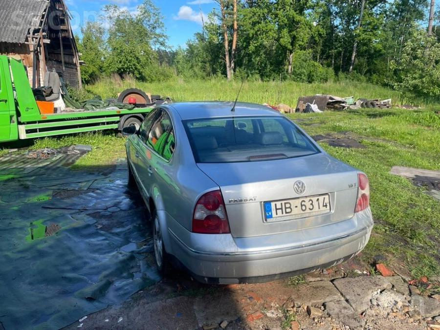 Grey Volkswagen Passat B5 2001 in Jelgava, with an engine capacity of 1.80 L and mileage of 360 thousand km for 850 €, photo 8 on AUTOMOTO.COM.LV
