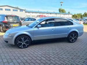 Pelēks Volkswagen Passat B5 2001 Rīga, ar dzinēja tilpumu 1.90 L un nobraukumu 123 tūkst. km par 1590 €, foto 3 vietnē AUTOMOTO.COM.LV