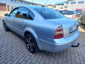 Pelēks Volkswagen Passat B5 2001 Rīga, ar dzinēja tilpumu 1.90 L un nobraukumu 123 tūkst. km par 1590 €, foto 4 vietnē AUTOMOTO.COM.LV