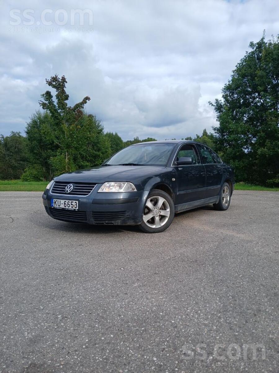 Grey Volkswagen Passat B5 2001 in Cesis, with an engine capacity of 1.90 L and mileage of 395 thousand km for 1350 €, photo 3 on AUTOMOTO.COM.LV