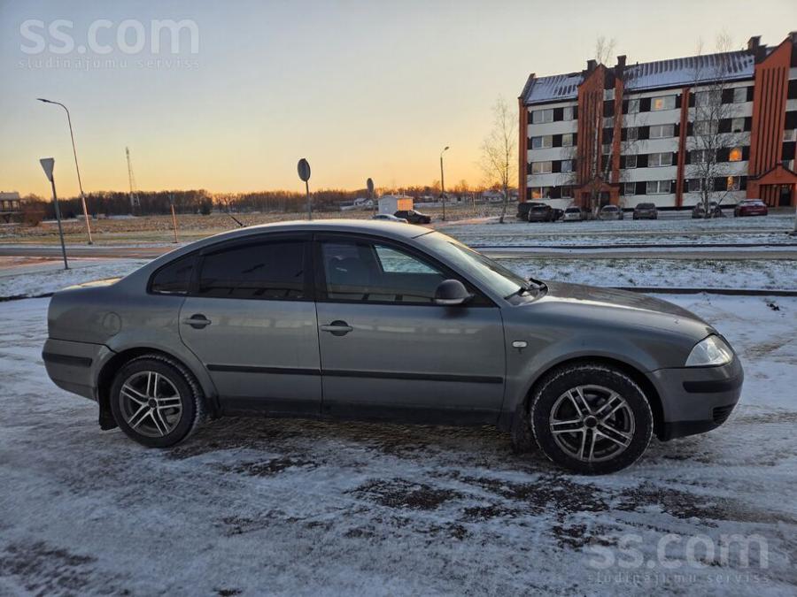 Pelēks Volkswagen Passat B5 2002 Valmiera, ar dzinēja tilpumu 1.90 L un nobraukumu 0 tūkst. km par 1590 €, foto 5 vietnē AUTOMOTO.COM.LV