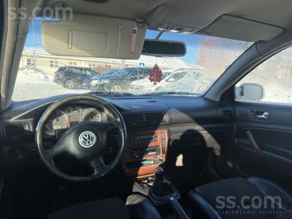 Pelēks Volkswagen Passat B5 2002 Daugavpils, ar dzinēja tilpumu 1.90 L un nobraukumu 353 tūkst. km par 1650 €, foto 8 vietnē AUTOMOTO.COM.LV