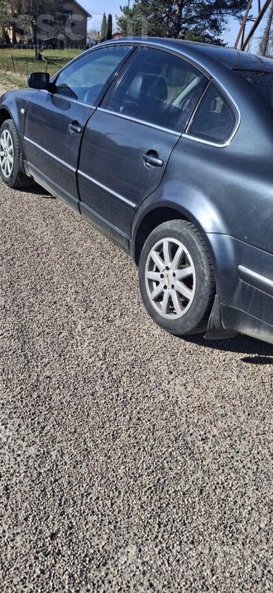 Pelēks Volkswagen Passat B5 2002 Rēzekne, ar dzinēja tilpumu 1.90 L un nobraukumu 355 tūkst. km par 1650 €, foto 4 vietnē AUTOMOTO.COM.LV
