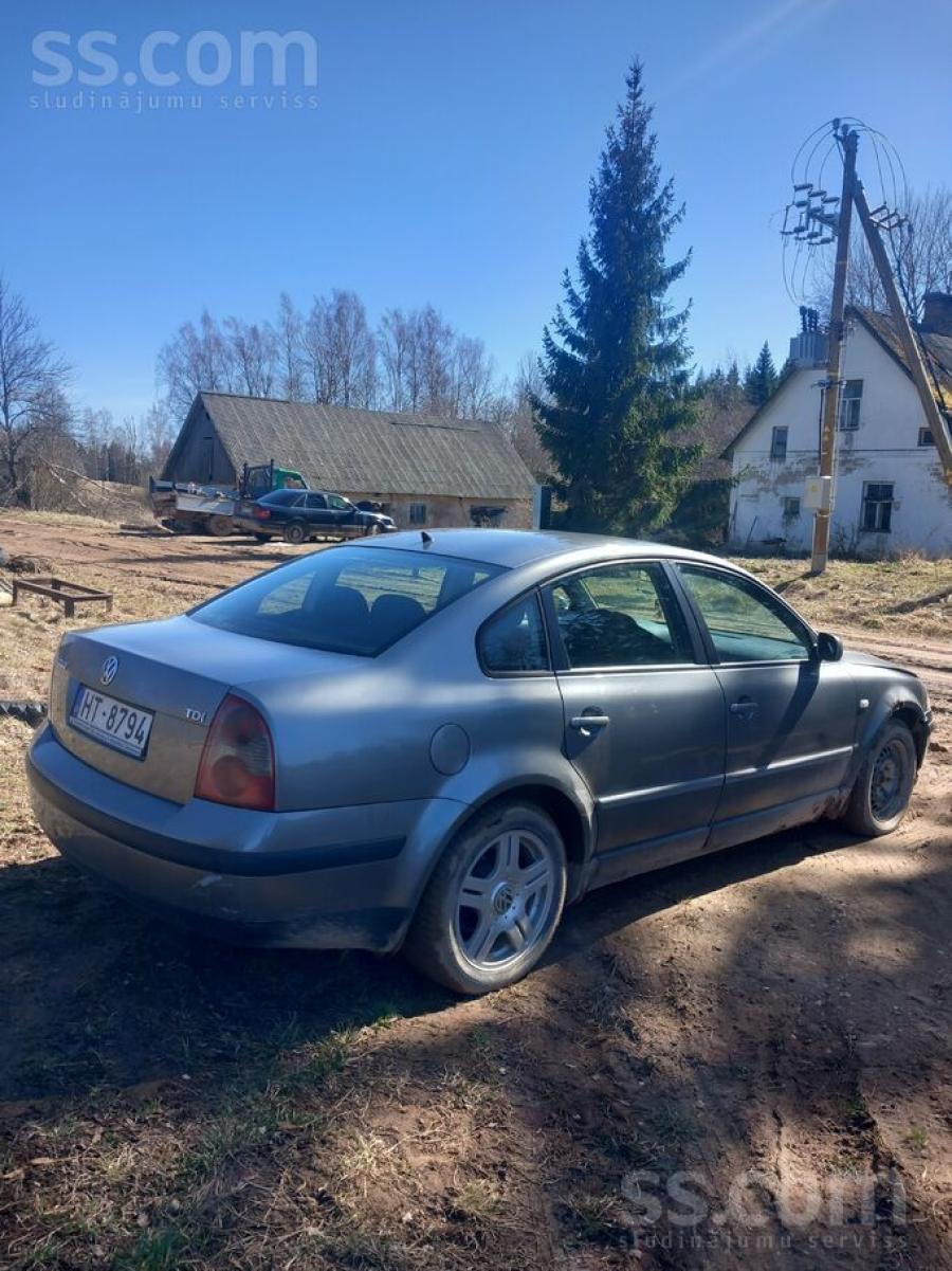 Grey Volkswagen Passat B5 2003 in Aluksne, with an engine capacity of 1.90 L and mileage of 300 thousand km for 400 €, photo 12 on AUTOMOTO.COM.LV