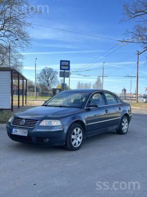 Pelēks Volkswagen Passat B5 2003 Rīga, ar dzinēja tilpumu 2.50 L un nobraukumu 334 tūkst. km par 990 €, foto  vietnē AUTOMOTO.COM.LV