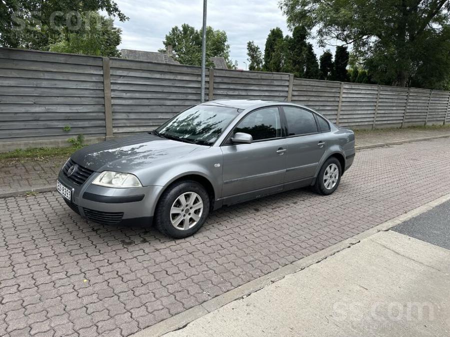 Pelēks Volkswagen Passat B5 2003 Jelgava, ar dzinēja tilpumu 2.00 L un nobraukumu 168 tūkst. km par 1650 €, foto 1 vietnē AUTOMOTO.COM.LV
