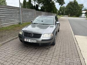 Pelēks Volkswagen Passat B5 2003 Jelgava, ar dzinēja tilpumu 2.00 L un nobraukumu 168 tūkst. km par 1650 €, foto 3 vietnē AUTOMOTO.COM.LV