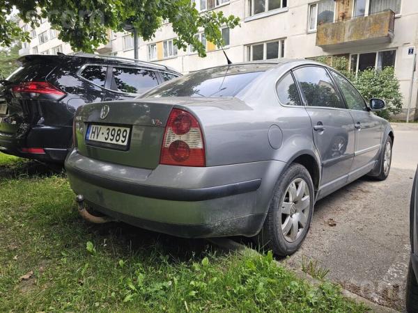 Pelēks Volkswagen Passat B5 2003 Rīga, ar dzinēja tilpumu 2.30 L un nobraukumu 199 tūkst. km par 950 €, foto 2 vietnē AUTOMOTO.COM.LV