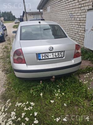 Grey Volkswagen Passat B5 2003 in Valmiera, with an engine capacity of 1.90 L and mileage of 36 thousand km for 250 €, photo 3 on AUTOMOTO.COM.LV