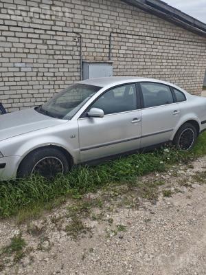 Grey Volkswagen Passat B5 2003 in Valmiera, with an engine capacity of 1.90 L and mileage of 36 thousand km for 250 €, photo 4 on AUTOMOTO.COM.LV