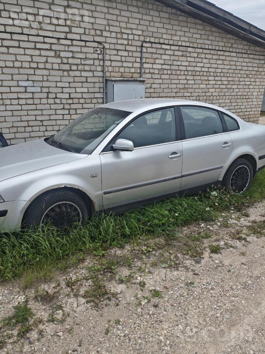 Grey Volkswagen Passat B5 2003 in Valmiera, with an engine capacity of 1.90 L and mileage of 36 thousand km for 250 €, photo 4 on AUTOMOTO.COM.LV