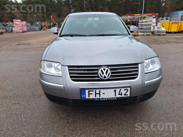Grey Volkswagen Passat B5 2004 in Valmiera, with an engine capacity of 2.00 L and mileage of 232 thousand km for 1480 €, photo 8 on AUTOMOTO.COM.LV