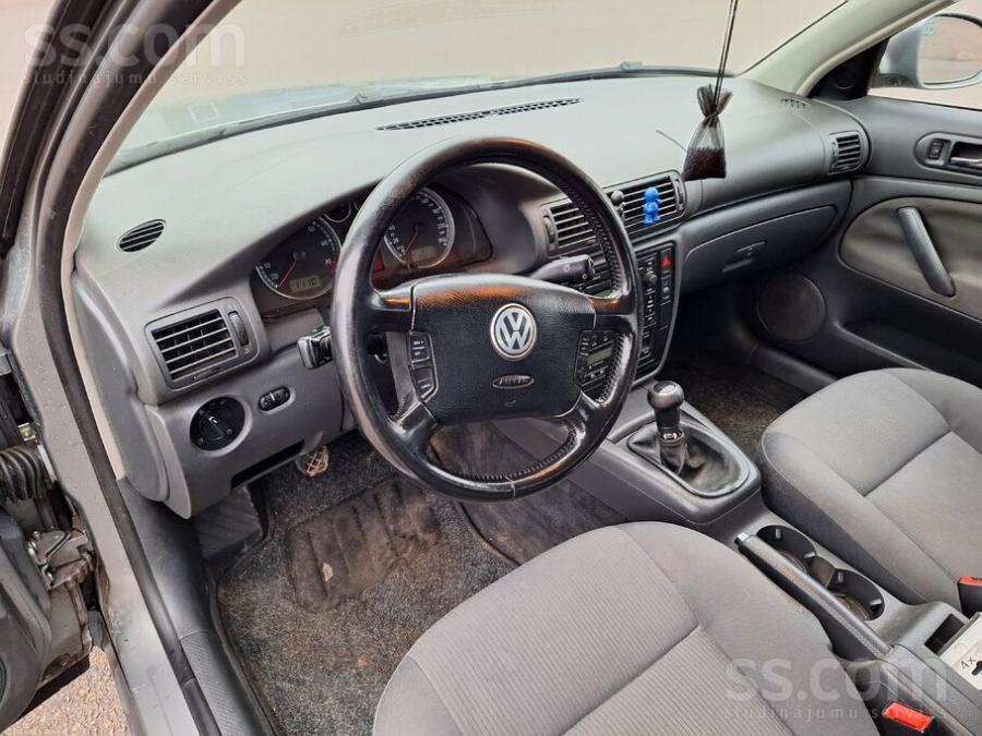 Grey Volkswagen Passat B5 2004 in Valmiera, with an engine capacity of 2.00 L and mileage of 232 thousand km for 1480 €, photo 10 on AUTOMOTO.COM.LV