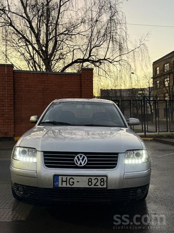 Grey Volkswagen Passat B5 2005 in Riga, with an engine capacity of 1.90 L and mileage of 370 thousand km for 1250 €, photo 1 on AUTOMOTO.COM.LV