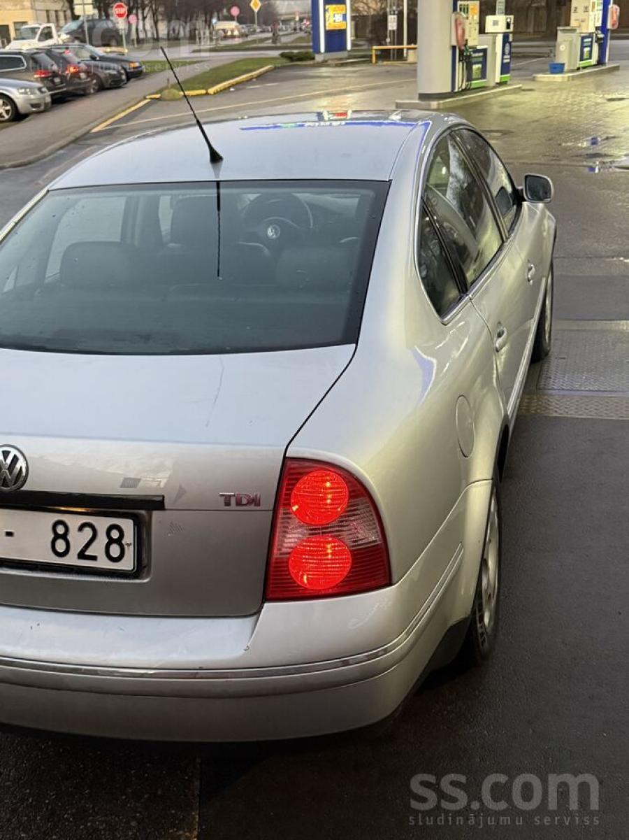Grey Volkswagen Passat B5 2005 in Riga, with an engine capacity of 1.90 L and mileage of 370 thousand km for 1250 €, photo 12 on AUTOMOTO.COM.LV