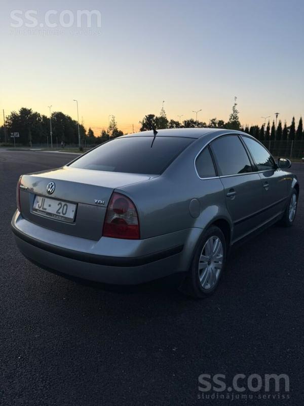 Grey Volkswagen Passat B5 2005 in Jelgava, with an engine capacity of 1.90 L and mileage of 368 thousand km for 2200 €, photo 6 on AUTOMOTO.COM.LV