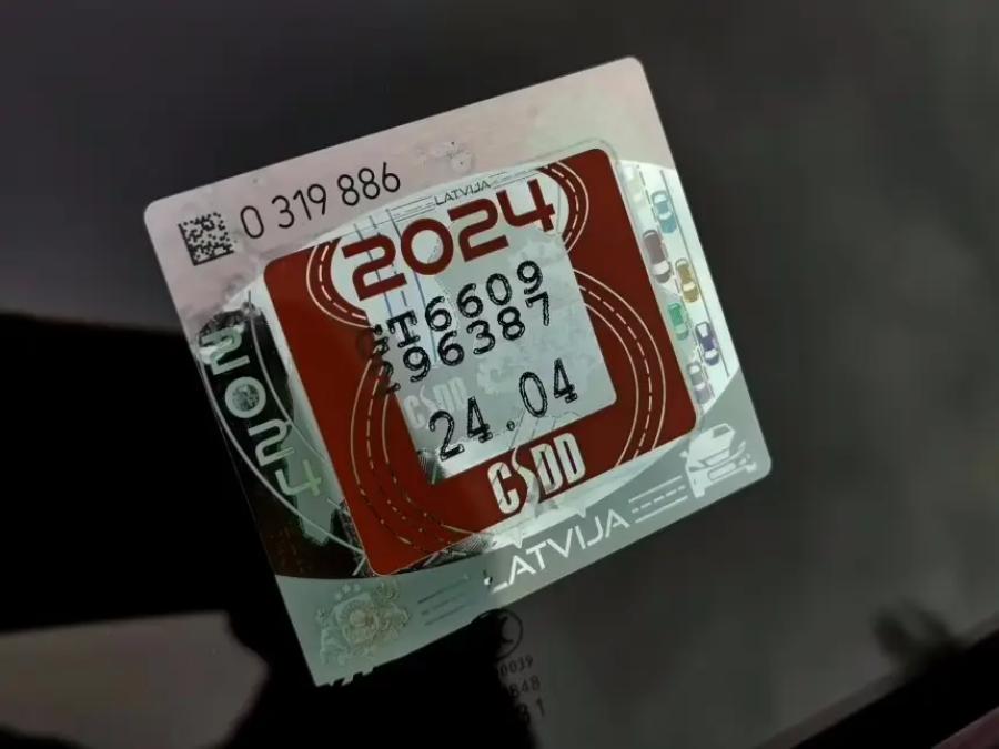 Серый Фольксваген Пассат Б5 1998 в Рига, объемом двигателя 1.90 л и пробегом 366 тыс. км за 1290 €, фото 3 на AUTOMOTO.COM.LV