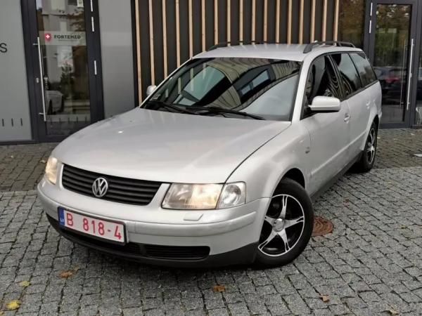 Grey Volkswagen Passat B5 1998 in Riga, with an engine capacity of 1.90 L and mileage of 366 thousand km for 1290 €, photo 3 on AUTOMOTO.COM.LV
