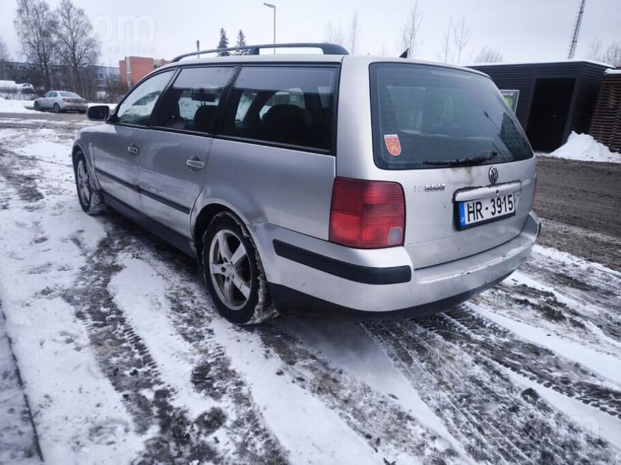 Pelēks Volkswagen Passat B5 1999 Gulbene, ar dzinēja tilpumu 1.90 L un nobraukumu 470 tūkst. km par 800 €, foto 4 vietnē AUTOMOTO.COM.LV