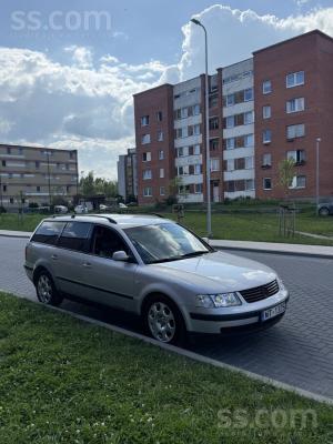 Pelēks Volkswagen Passat B5 1999 Kuldīga, ar dzinēja tilpumu 1.90 L un nobraukumu 410 tūkst. km par 1150 €, foto 3 vietnē AUTOMOTO.COM.LV
